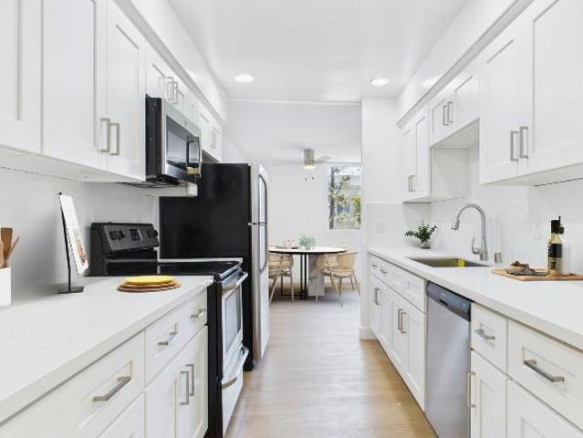 3 Br, 3 bath, Apartment 4365 Mammoth Ave