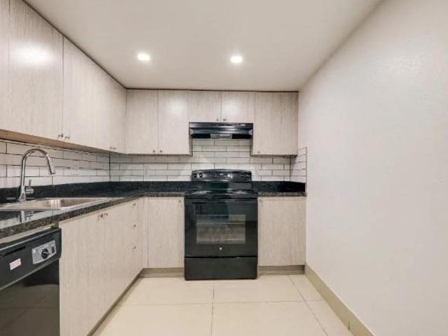 3 Br, 3 bath, Apartment 4491 NW 19th St