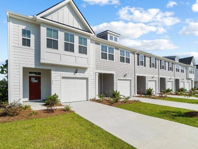 3 Br, 3 bath, Apartment 609 Trotters Ln