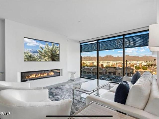 3 Br, 3 bath, Apartment 7180 E Kierland Boulevard