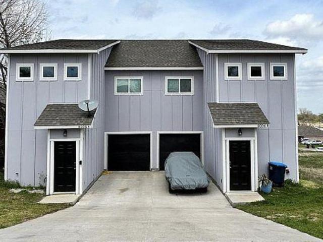 3 Br, 3 bath, Apartment 8006 Julie Ave