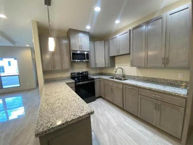 3 Br, 3 bath, Condo 4101 Blue Quail Rd