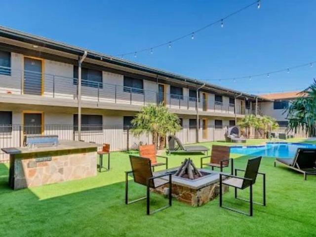 3 Br, 3 bath, Condo 412 Summit Avenue