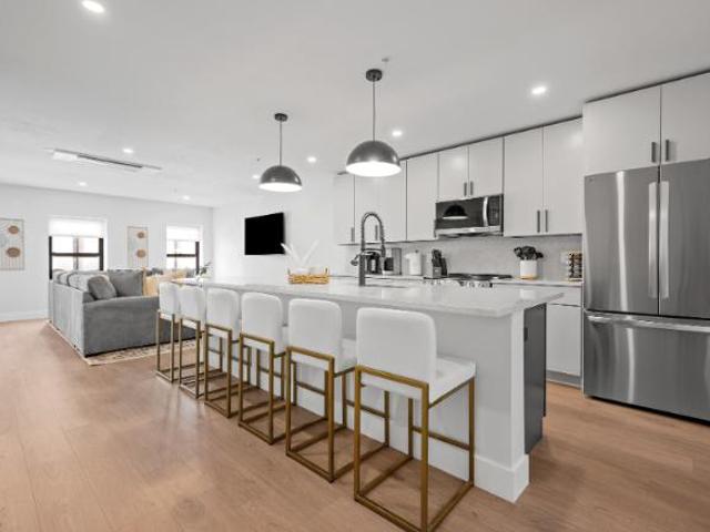 3 Br, 3 bath, Condo 416 Main Street