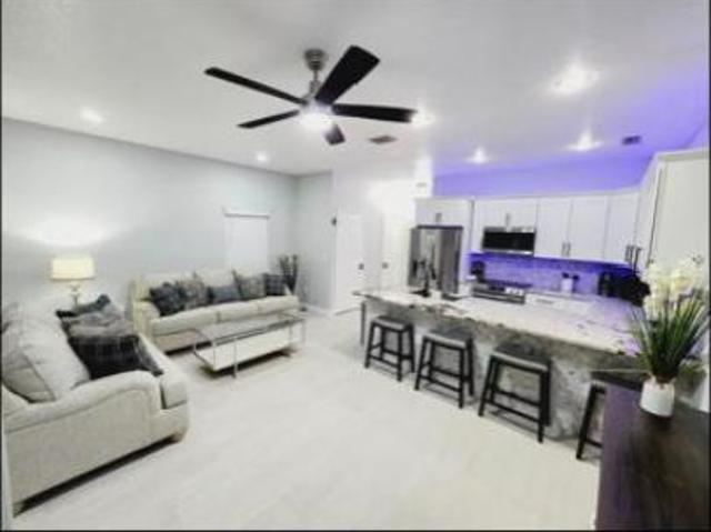 3 Br, 3 bath, Condo 418 Magnolia Ave