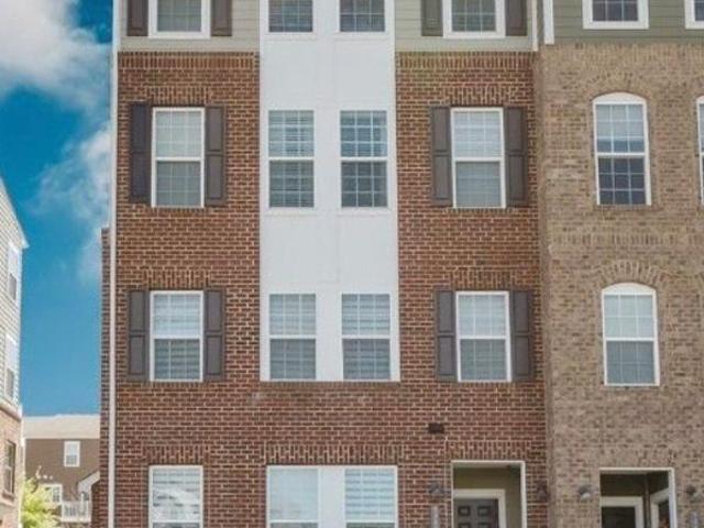 3 Br, 3 bath, Condo 4353 Saunders Station Loop