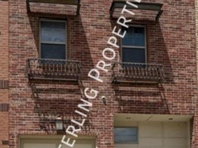 3 Br, 3 bath, Condo 491 S Fretz Ave