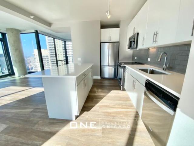 3 Br, 3 bath, Condo 501 N State
