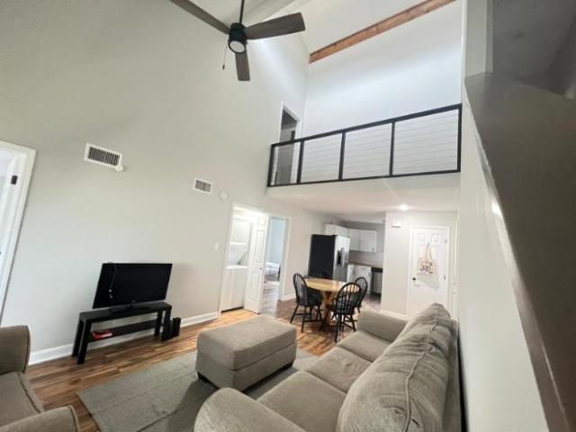 3 Br, 3 bath, Condo 515 37th Ave