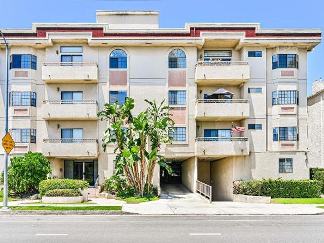 3 Br, 3 bath, Condo 5319 Lindley Ave