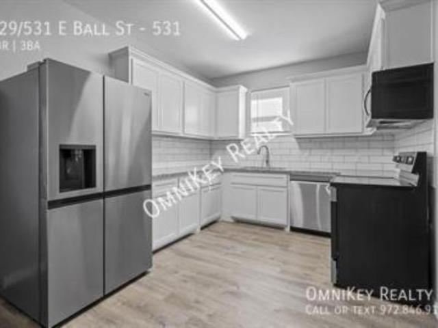 3 Br, 3 bath, Condo 531 E Ball St