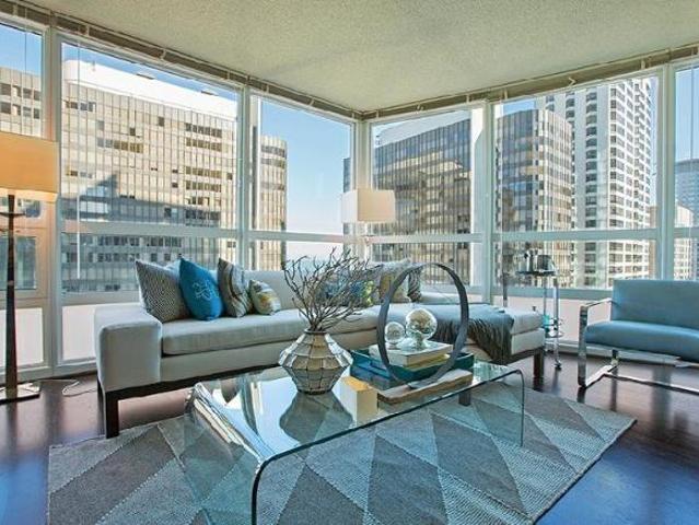3 Br, 3 bath, Condo 541 N Fairbanks Ct
