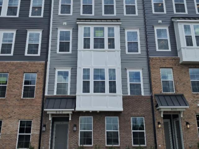 3 Br, 3 bath, Condo 602 Market Grove Dr