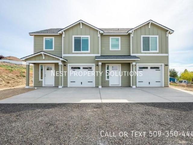 3 Br, 3 bath, Condo 651 NE Hargraves Ave