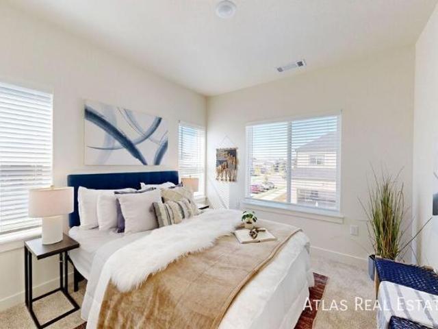3 Br, 3 bath, Condo 655 Rollins Alley
