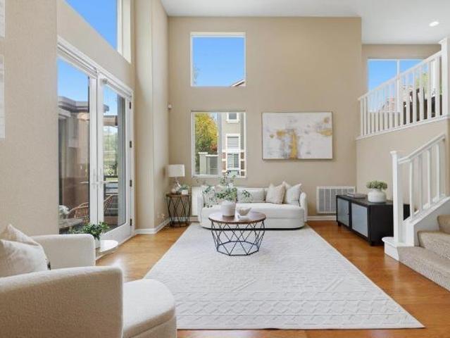 3 Br, 3 bath, Condo 6586 Sierra Ln