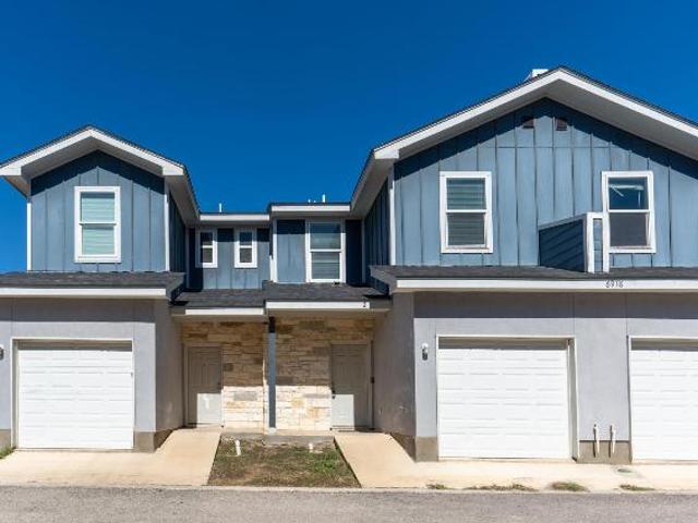 3 Br, 3 bath, Condo 6918 Crestway Dr