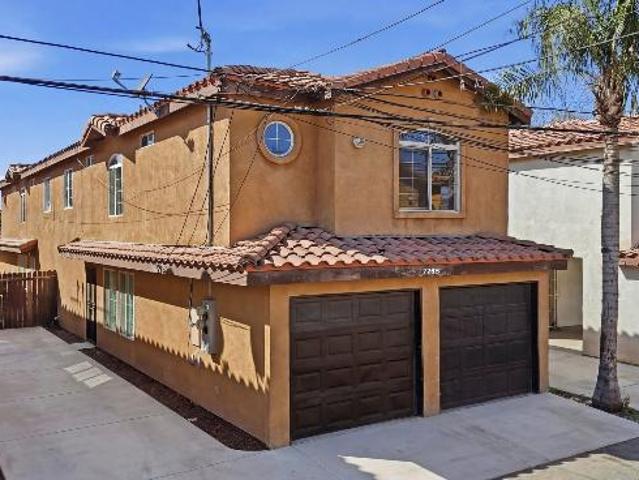 3 Br, 3 bath, Condo 726 K St
