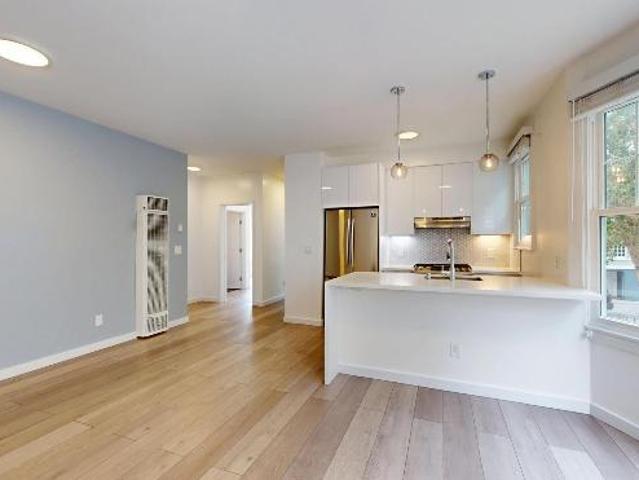 3 Br, 3 bath, Condo 748 Page St
