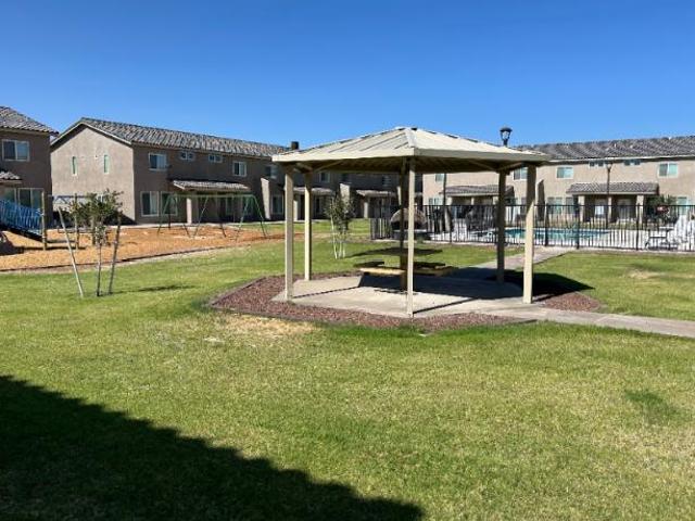 3 Br, 3 bath, Condo 7649 East 44th Street
