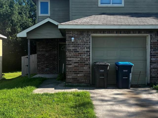 3 Br, 3 bath, Condo 8009 Arbor Ave