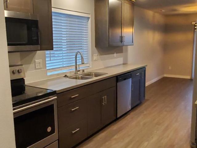 3 Br, 3 bath, Condo 9229 Kenwood Dr SW