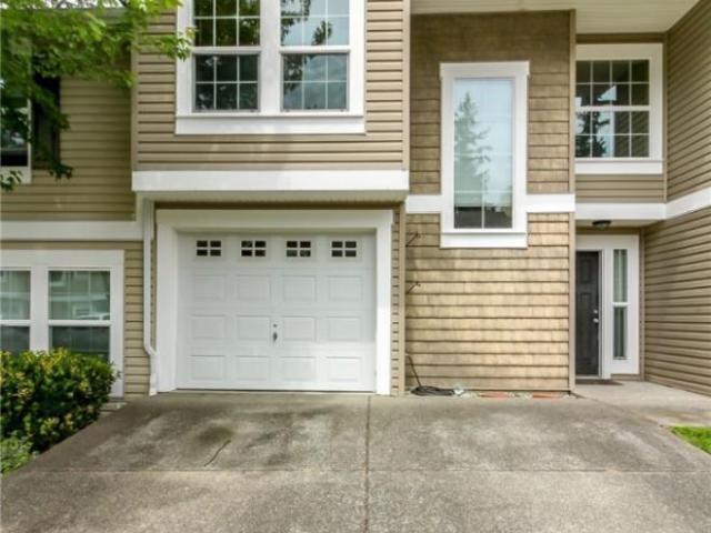 3 Br, 3 bath, Condo 10511 140th Street Ct E