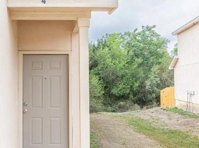 3 Br, 3 bath, Condo 10611 Mathom Landing