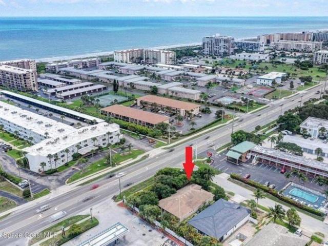 3 Br, 3 bath, Condo 121 Seminole Lane