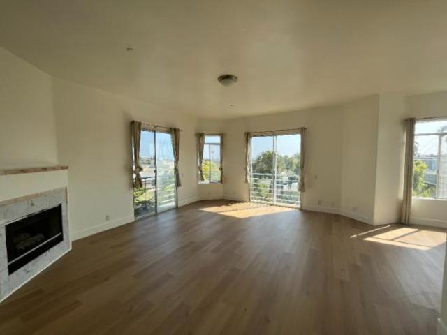 3 Br, 3 bath, Condo 1325 Arizona Ave