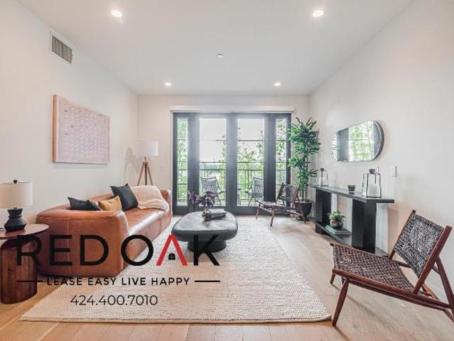 3 Br, 3 bath, Condo 1333 S Orange Grove Ave