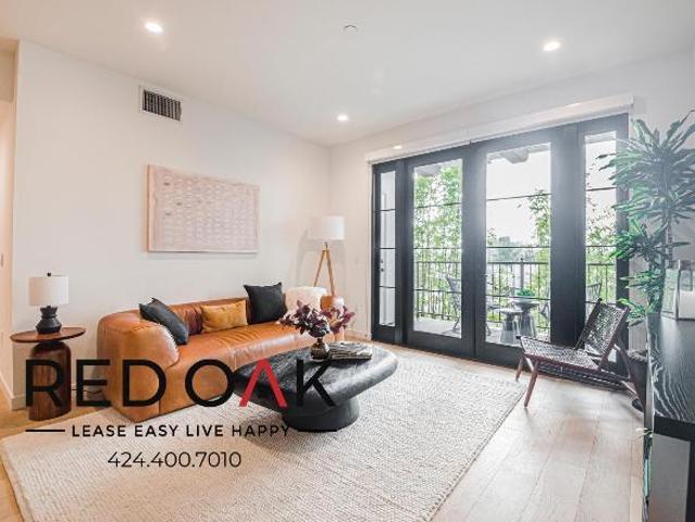 3 Br, 3 bath, Condo 1333 S Orange Grove Ave