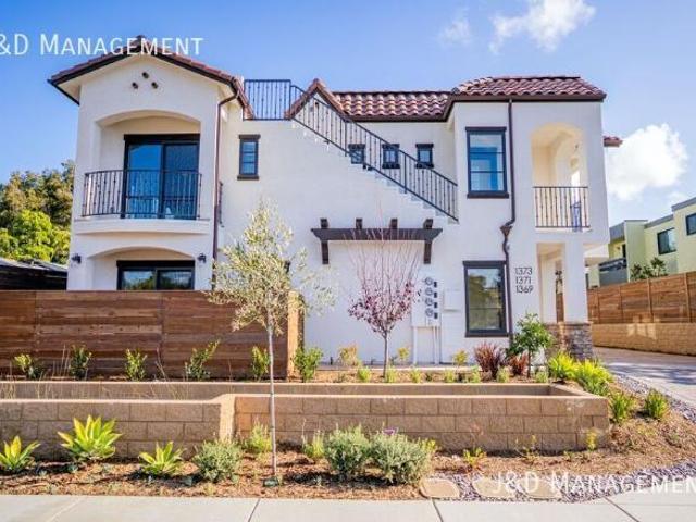 3 Br, 3 bath, Condo 1371 N Vulcan Avenue