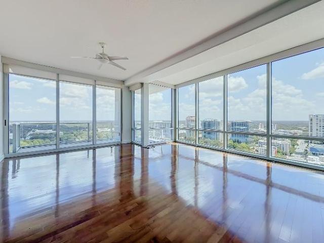 3 Br, 3 bath, Condo 150 E Robinson St