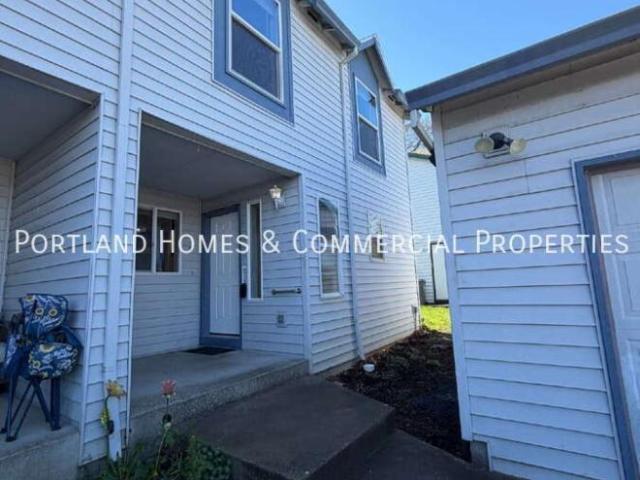 3 Br, 3 bath, Condo 15704 NE Milton Place