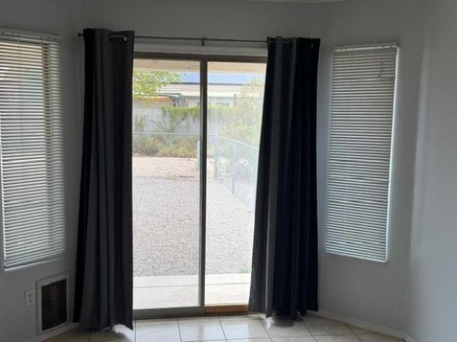 3 Br, 3 bath, Condo 15914 S Yava Road