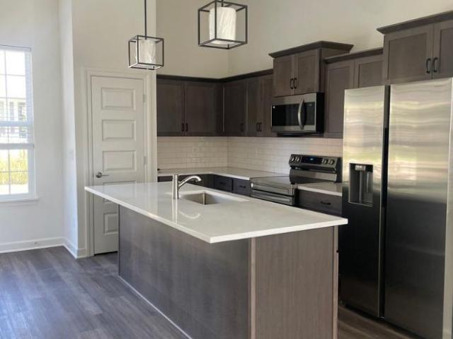 3 Br, 3 bath, Condo 16177 Fontana Street