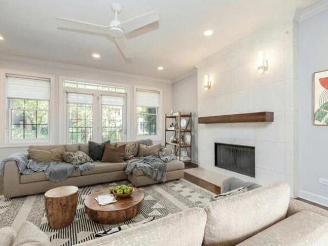 3 Br, 3 bath, Condo 1661 Riverside Ave