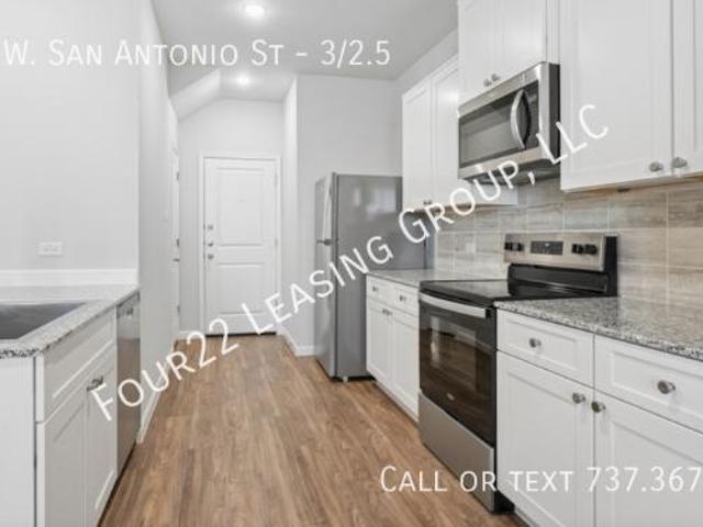 3 Br, 3 bath, Condo 1712 W San Antonio St