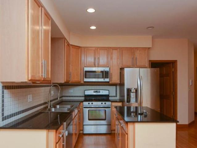 3 Br, 3 bath, Condo 1720 W Augusta