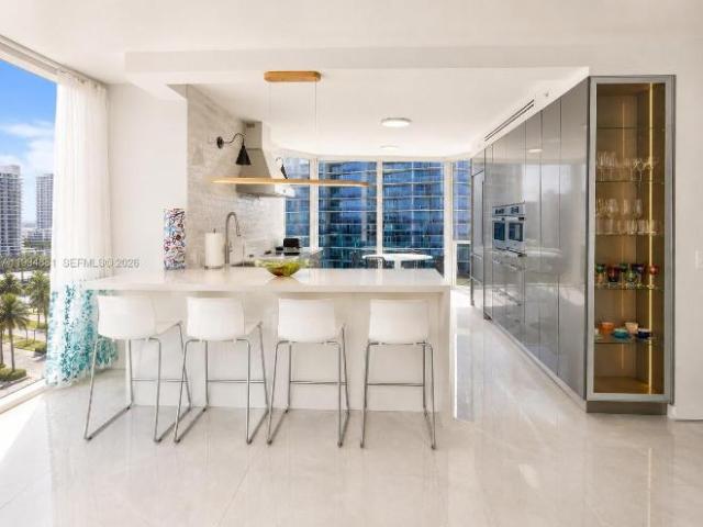 3 Br, 3 bath, Condo 17555 Collins Ave