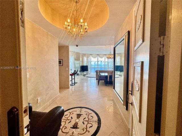 3 Br, 3 bath, Condo 18101 Collins Ave