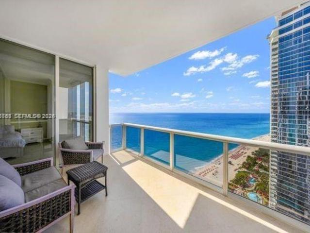 3 Br, 3 bath, Condo 18101 Collins Ave