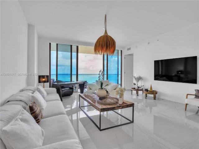 3 Br, 3 bath, Condo 18975 Collins Ave