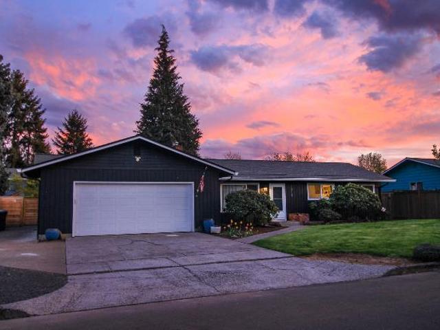3 Br, 3 bath, Condo 1914 SE Oak Crest Dr