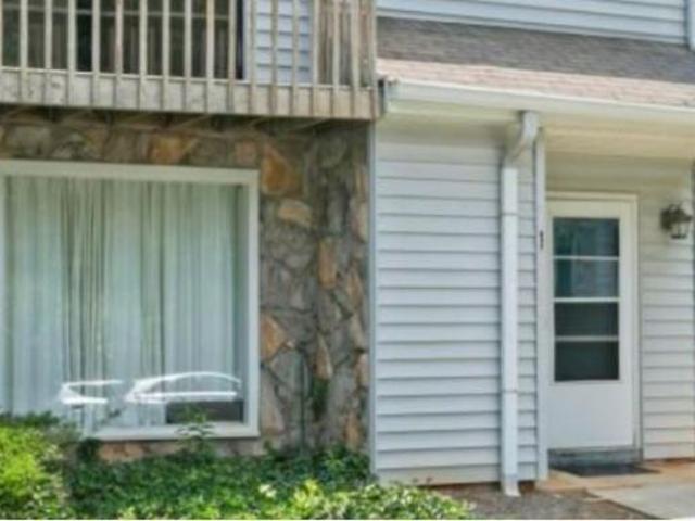 3 Br, 3 bath, Condo 1 Fairway Drive Nw
