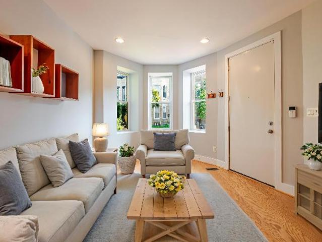 3 Br, 3 bath, Condo 23 Todd Pl NE