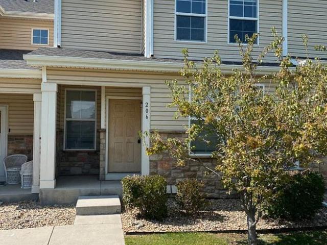 3 Br, 3 bath, Condo 206 Alyssum Dr