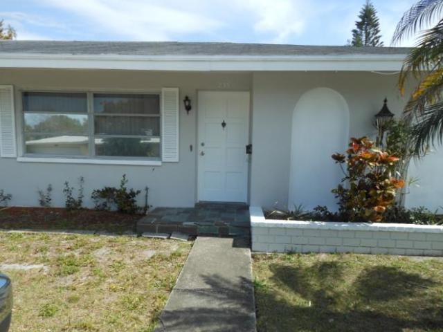3 Br, 3 bath, Condo 233 Gatewood Dr
