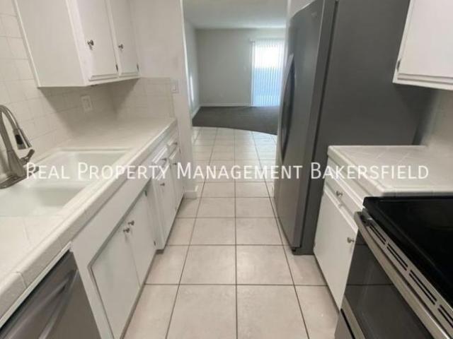 3 Br, 3 bath, Condo 2401 Olive St